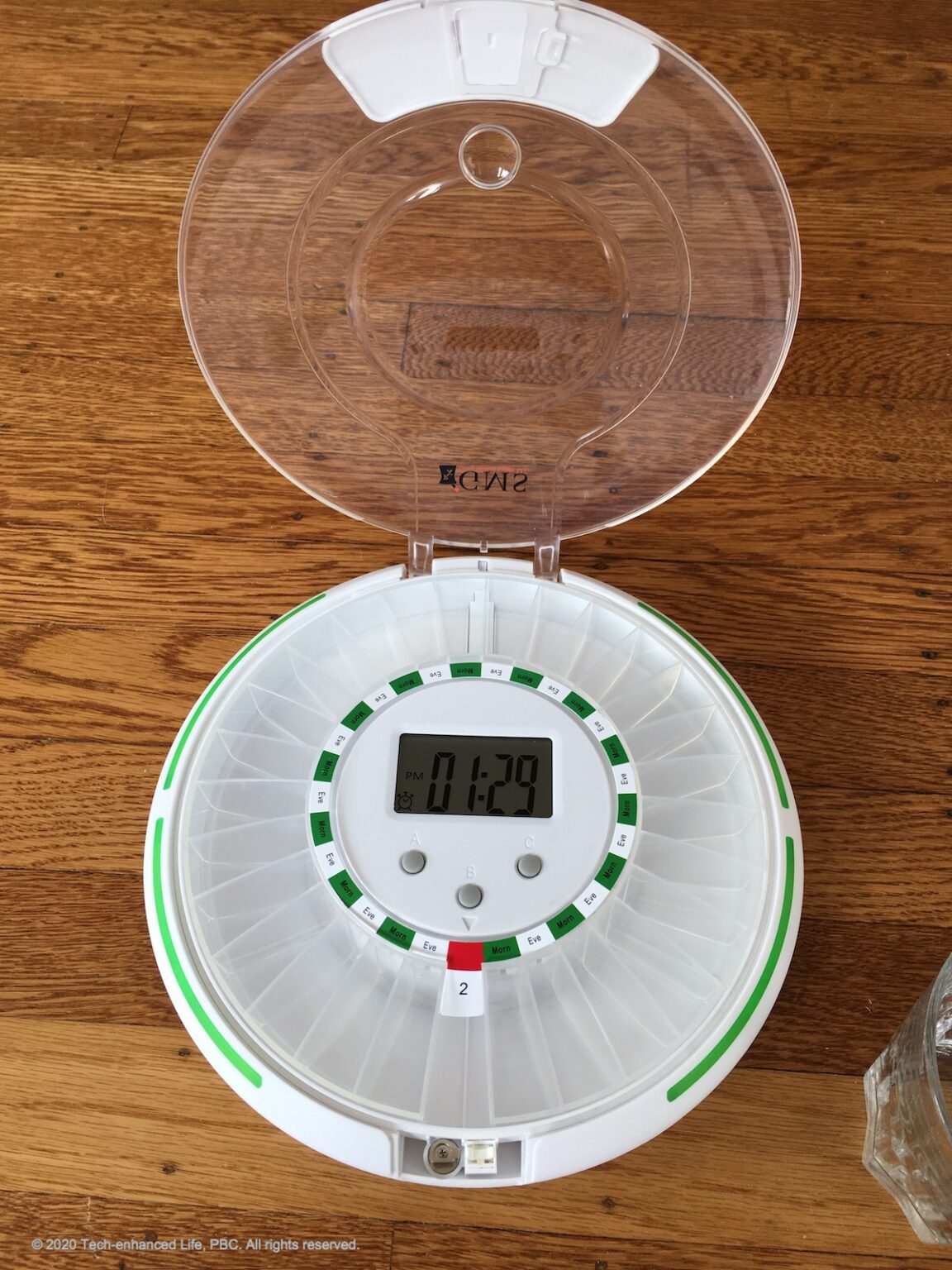 Automatic Pill Dispenser Evaluations: Hands-on - Tech-enhanced Life